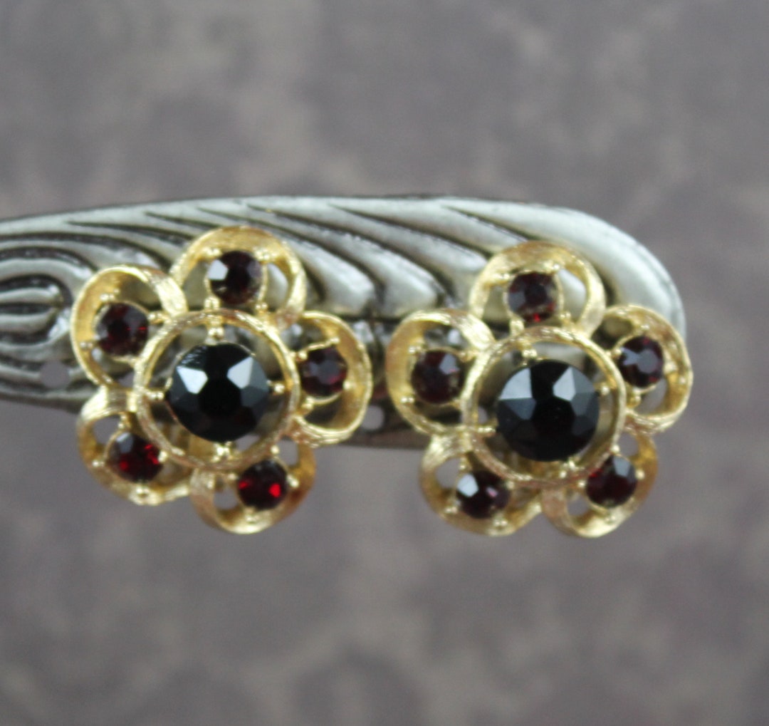 Vintage Ruby Red and Brushed Gold Round Loop Clip on Earrings - Etsy