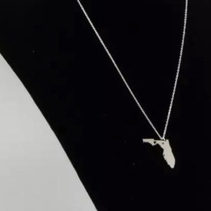 Outline Florida Map Necklace Heart USA FL State Necklace I Heart Love ...