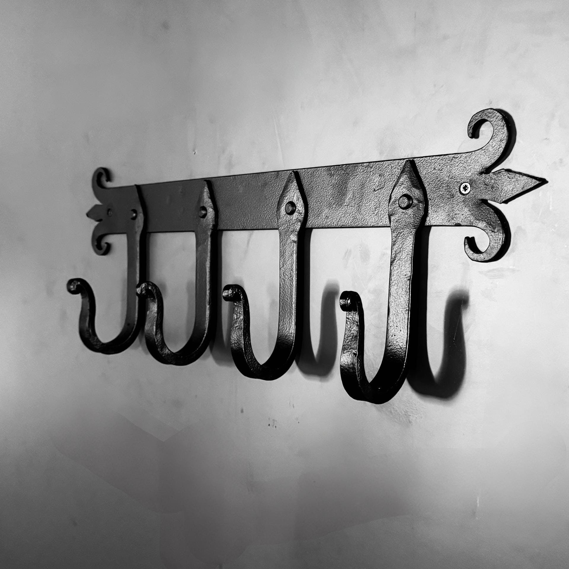 Hand Forged Iron 4 Hooks Coat Rack, Rustic Wall Coat Rack Wall Mounted ...