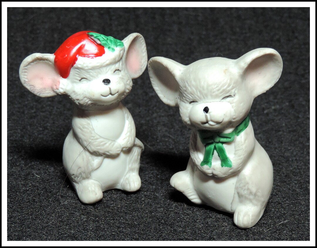 2 Cute HOLIDAY MICE Porcelain Collectible Figurines, Salt and Pepper ...