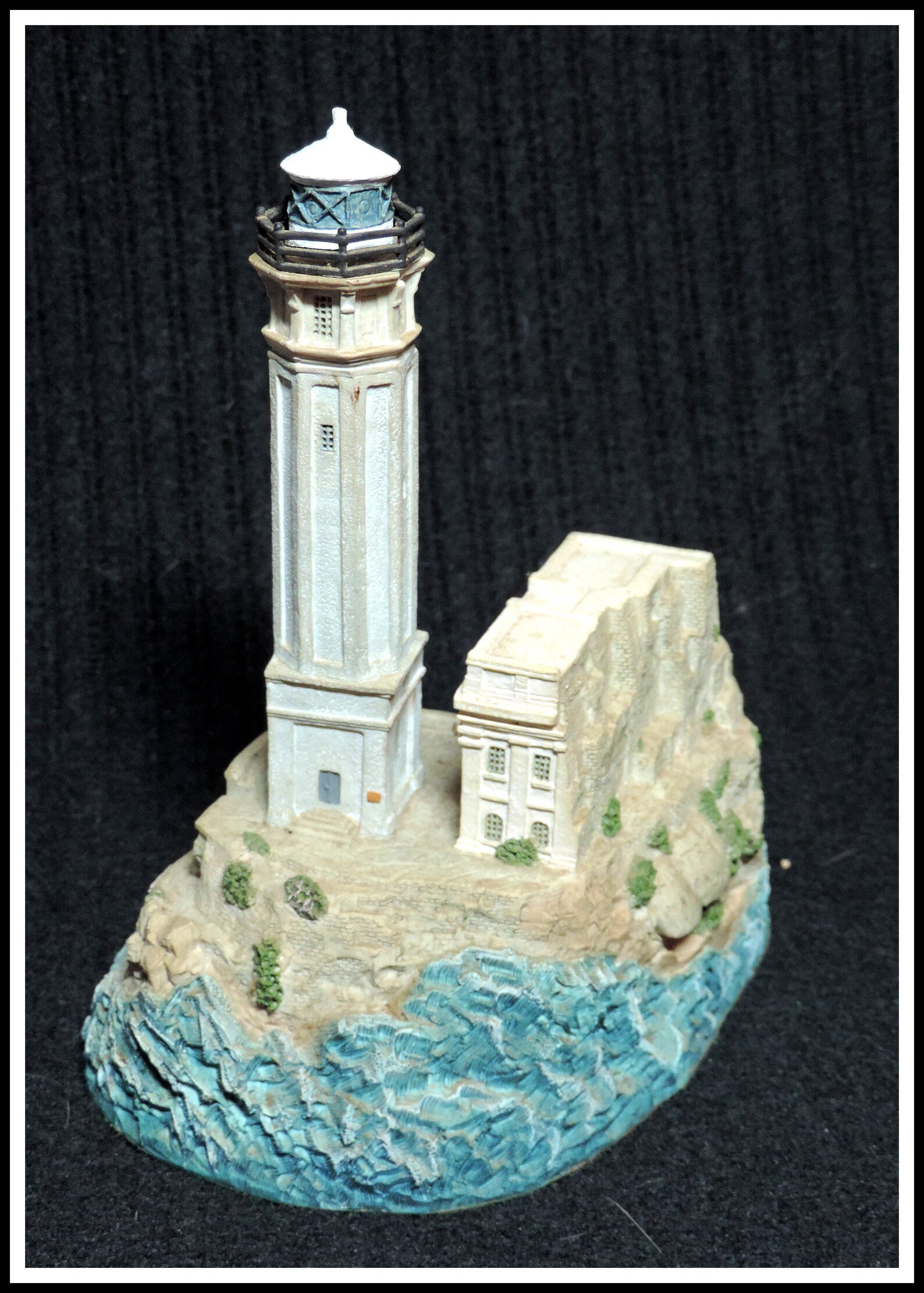 Alcatraz, CA Lighthouse Large Model. 1996. 8" Tall, 3 Lb. Historic ...