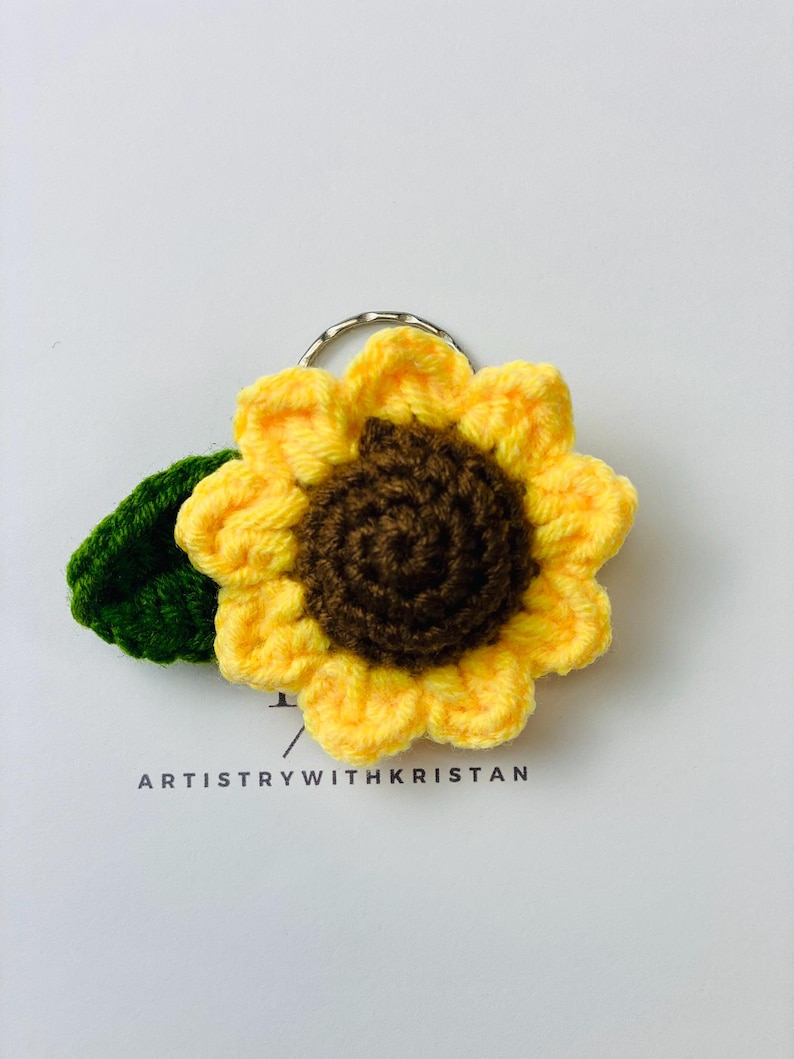 Handmade Crochet Sunflower Keychain With Leaf – Cute and Unique Gift - Etsy