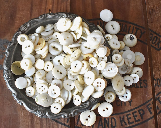 Antique Mother of Pearl Shell Button Lot 200 Small Shell Buttons Pearls ...