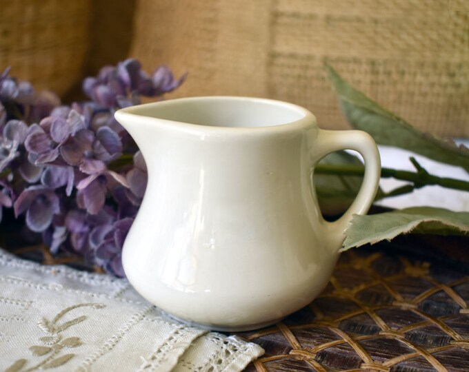 Small White Creamer Restaurant Ware Porcelain Creamer Pitcher ...