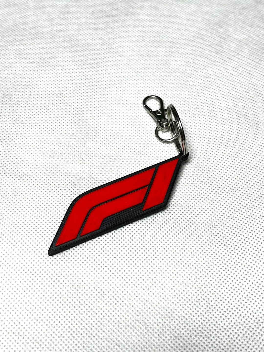 NFC Formula 1 Badge – High-tech Keychain to Share Your Social Networks ...