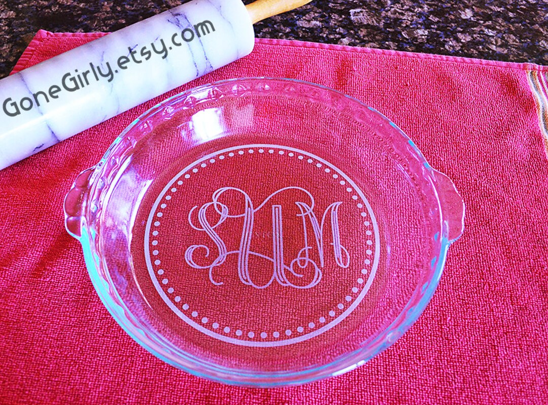 Fancy Monogrammed Pie Plate - Engraved Bakeware - Great Gift! - Etsy