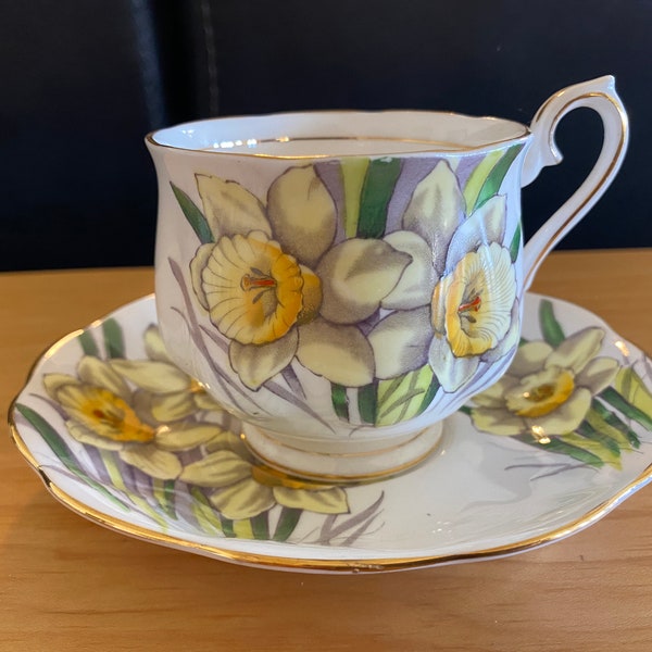 Daffodil Tea Cup - Etsy