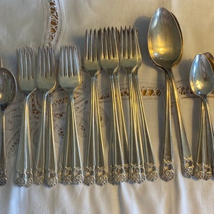Art Nouveau Eternally Yours 52-pc Flatware Set by 1847 Rogers Bros ...