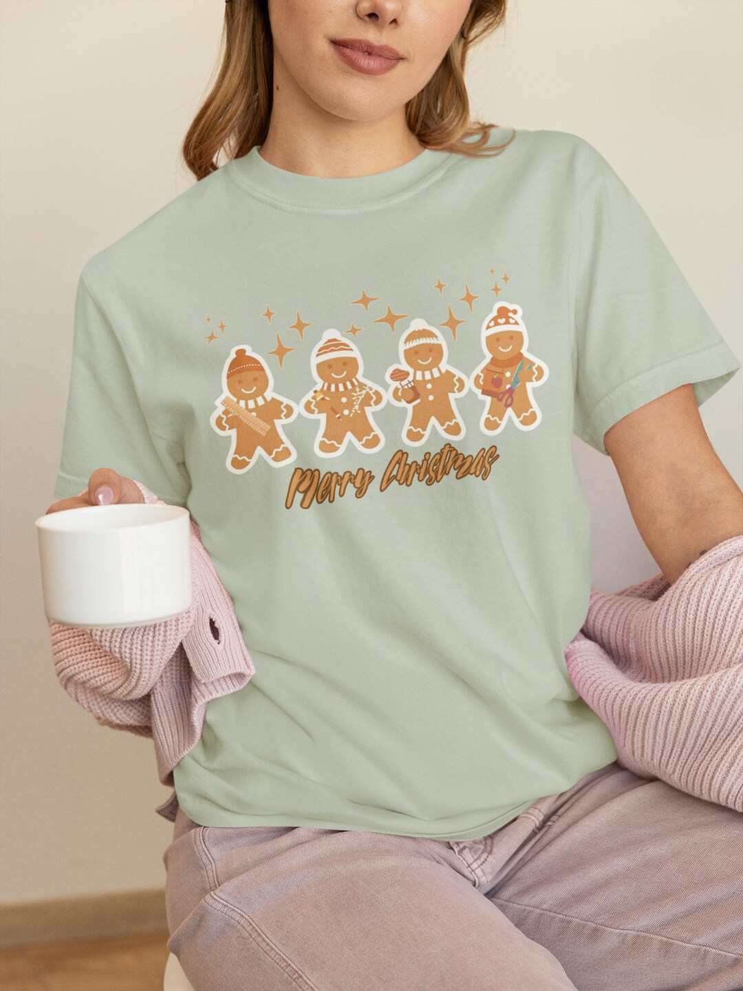 Gingerbread Man T-shirt, Cute Christmas Tee, Unisex Holiday Top, Merry ...