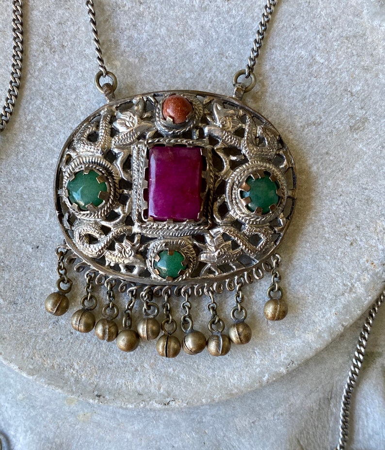 Beautiful Old Asian Mystical Raw Ruby Emerald Gold Stone Dragon Silver ...