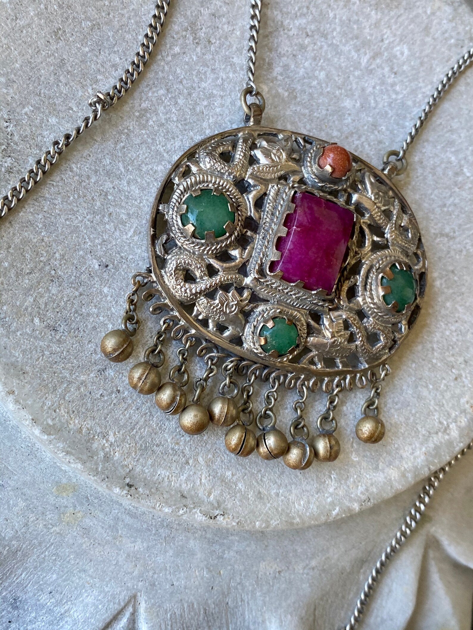 Beautiful Old Asian Mystical Raw Ruby Emerald Gold Stone Dragon Silver ...