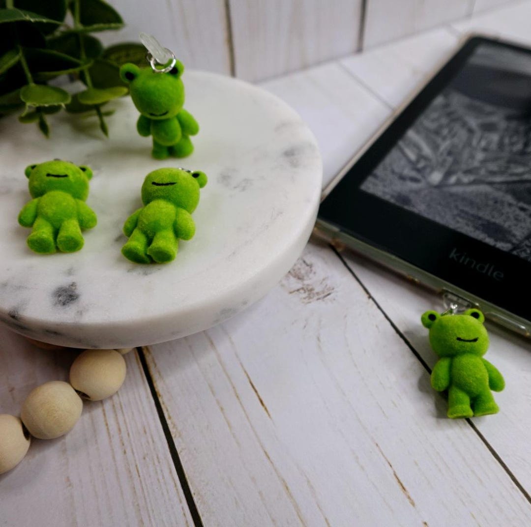 Cute Green Frog Kindle Charm|dust Plug Cover USB-C Charm, Phone Charm ...