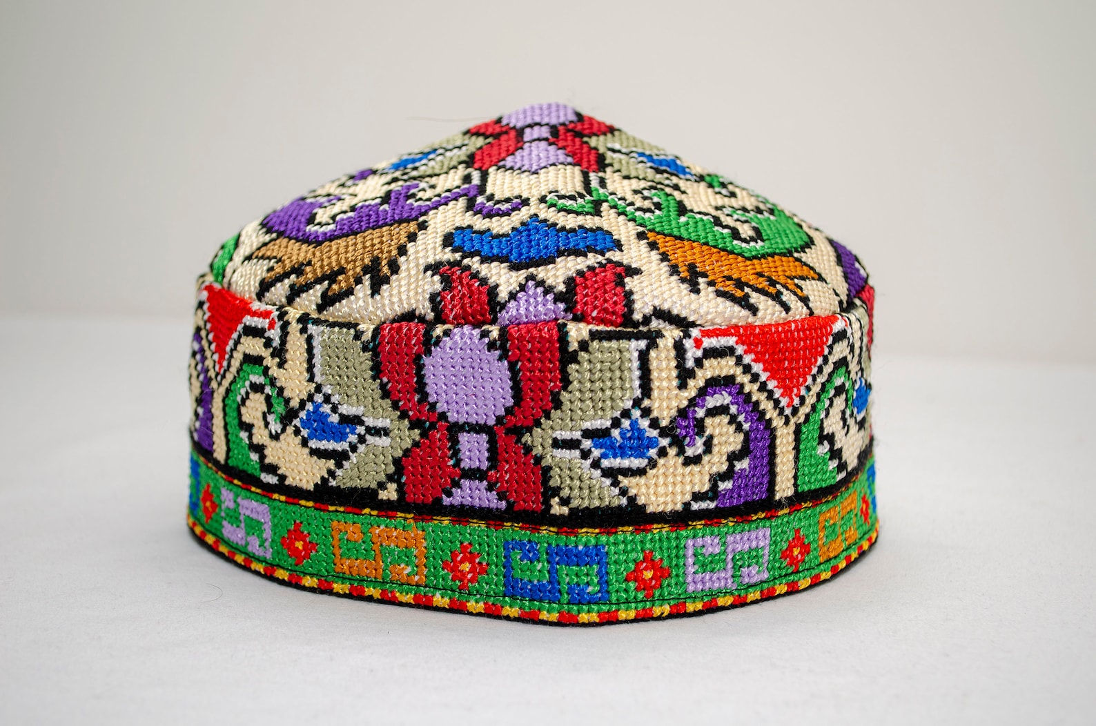 Traditional Uzbek silk embroidery cap Kufi hat Oriental Doppi | Etsy