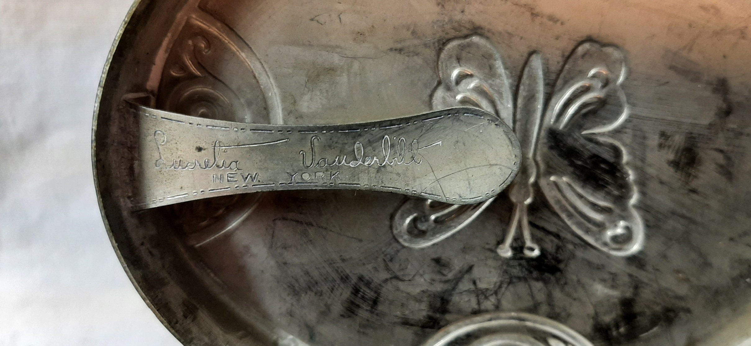 Art Deco Butterfly Box Lucretia Vanderbilt Powder Trinket Ring Vintage ...