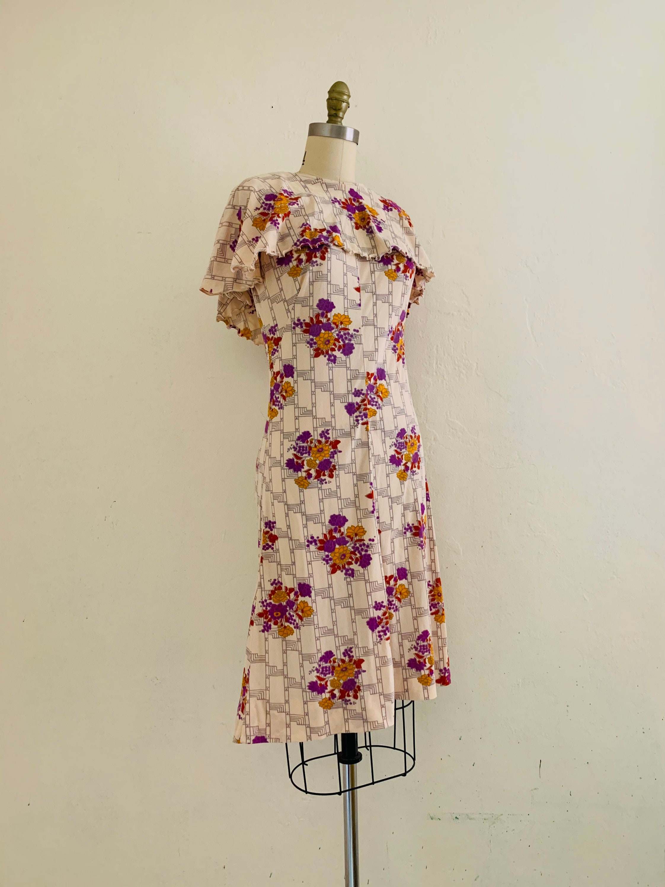 vintage 60's floral print dress // flutter sleeve dress