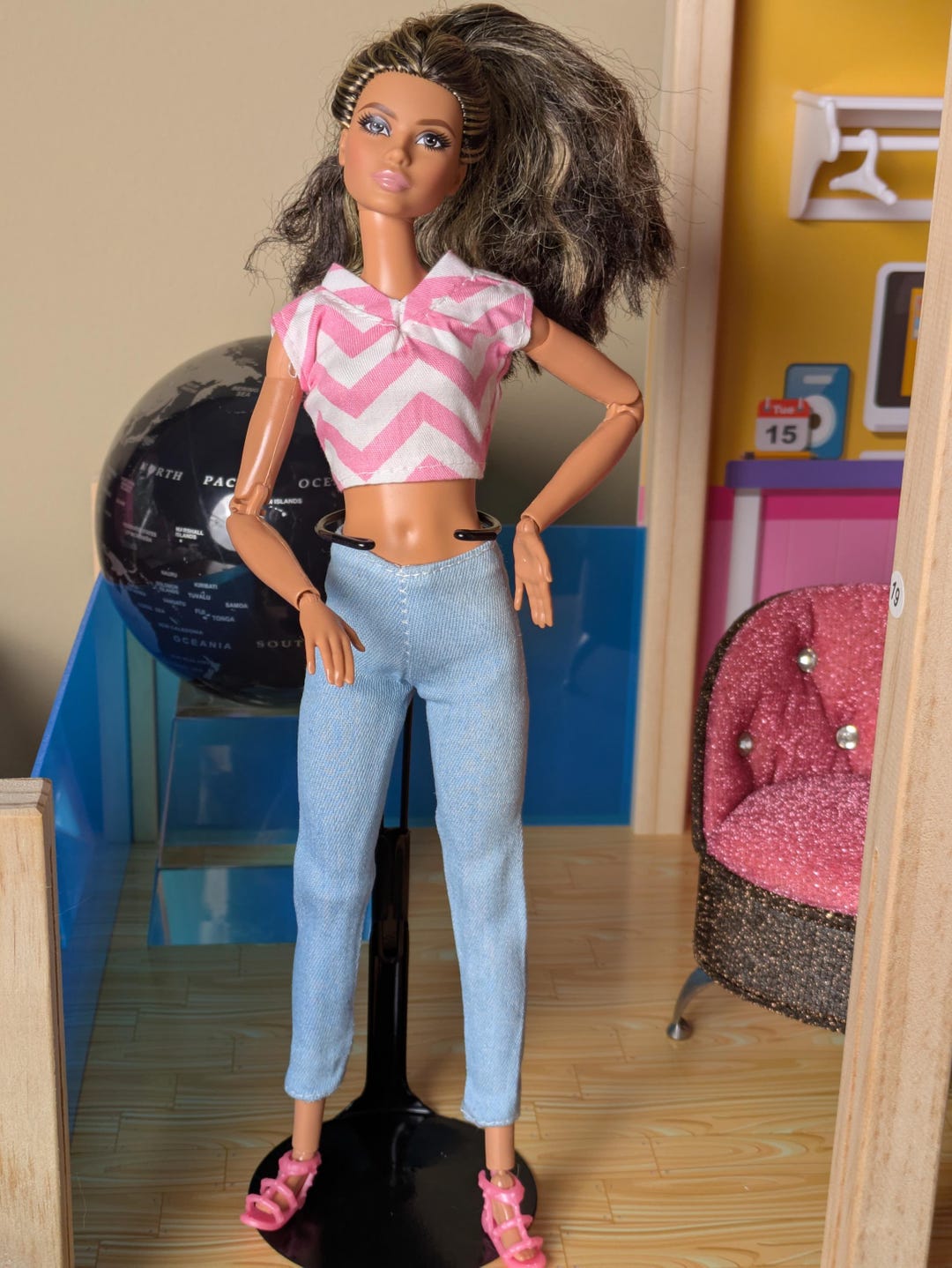 1/6 Barbie, Integrity Doll Cropped Pants, Pink Shirt, Shoes, 2 Pizza ...