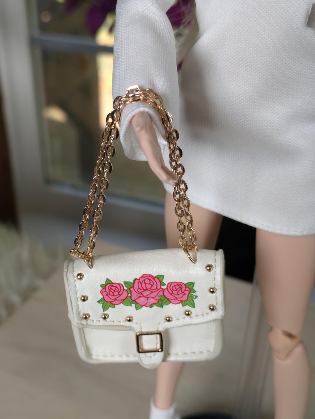 Zuru Mini Brands Fashion Series 3, Barbie, 1:6 Doll White With Roses ...