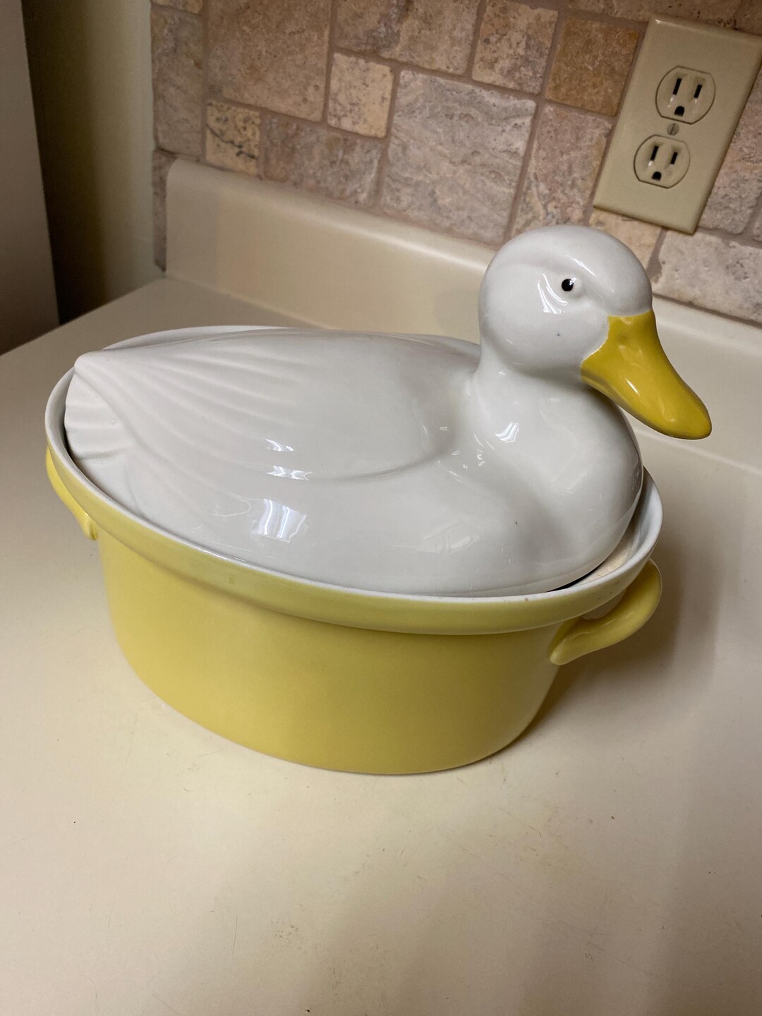Vintage Hall Carbone Yellow Covered Casserole Dish Tureen W/ White Duck ...