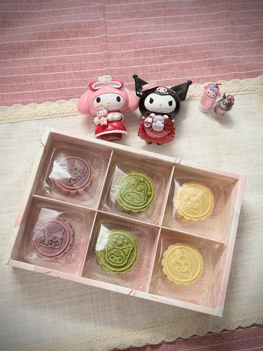 Melo Kuro Mooncakes Gift Box, Grape, Matcha Coconut, Apple (50g Each ...