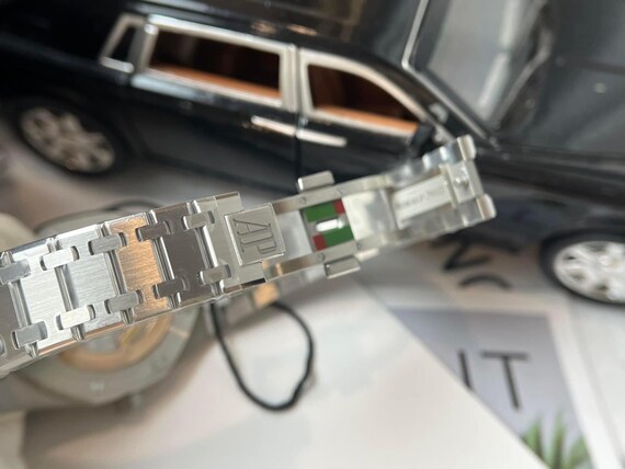 Audemars Piguet Royal Oak Jumbo AP 15202 39mm - Gem