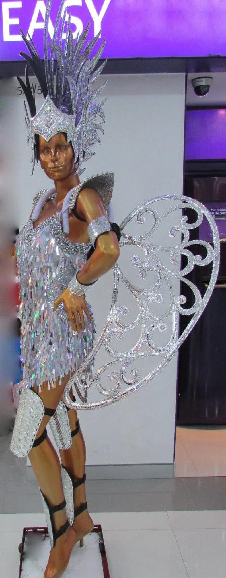 Da Neena H100 Vegas Burlesque Alien Iron Punk Mohawk Indian Headdress ...