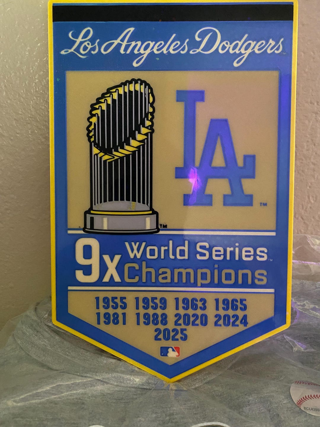 Mega Magnet: Los Angeles Dodgers 9x Champinship Banner With Holographic ...
