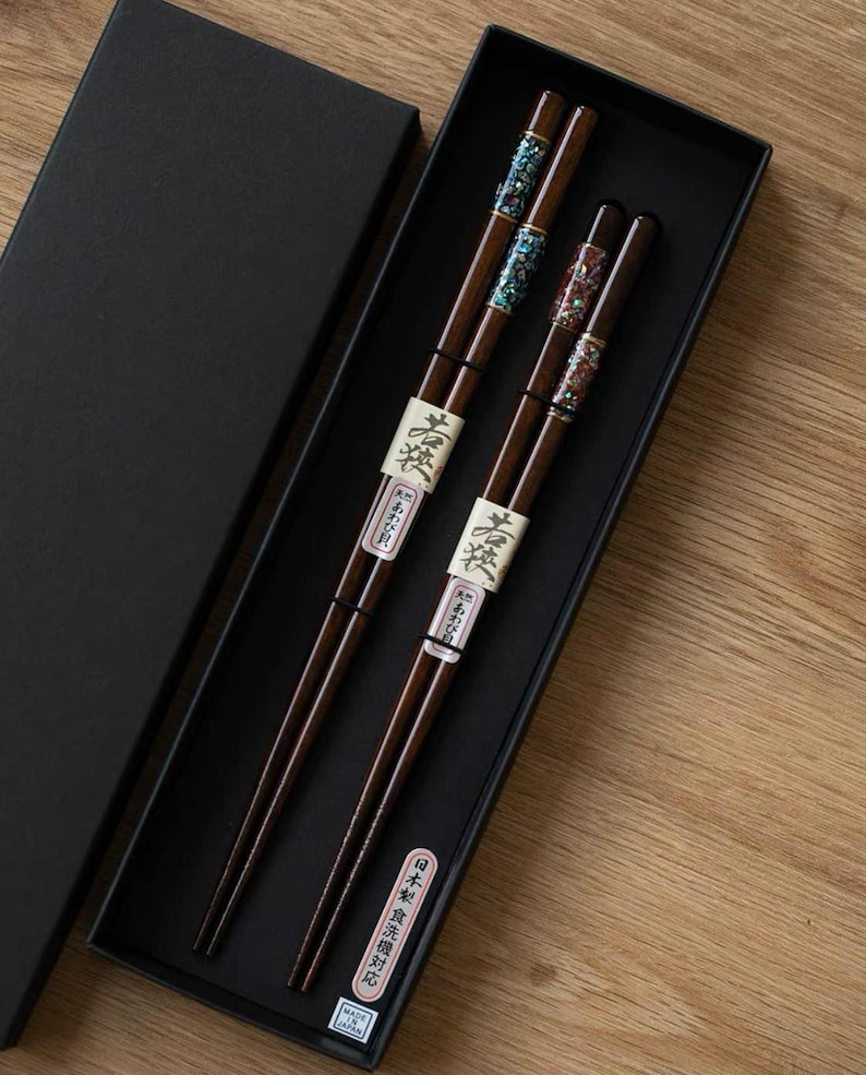 Handmade Japanese Chopsticks Set: Unique Natural Wood Design (2 Pairs ...