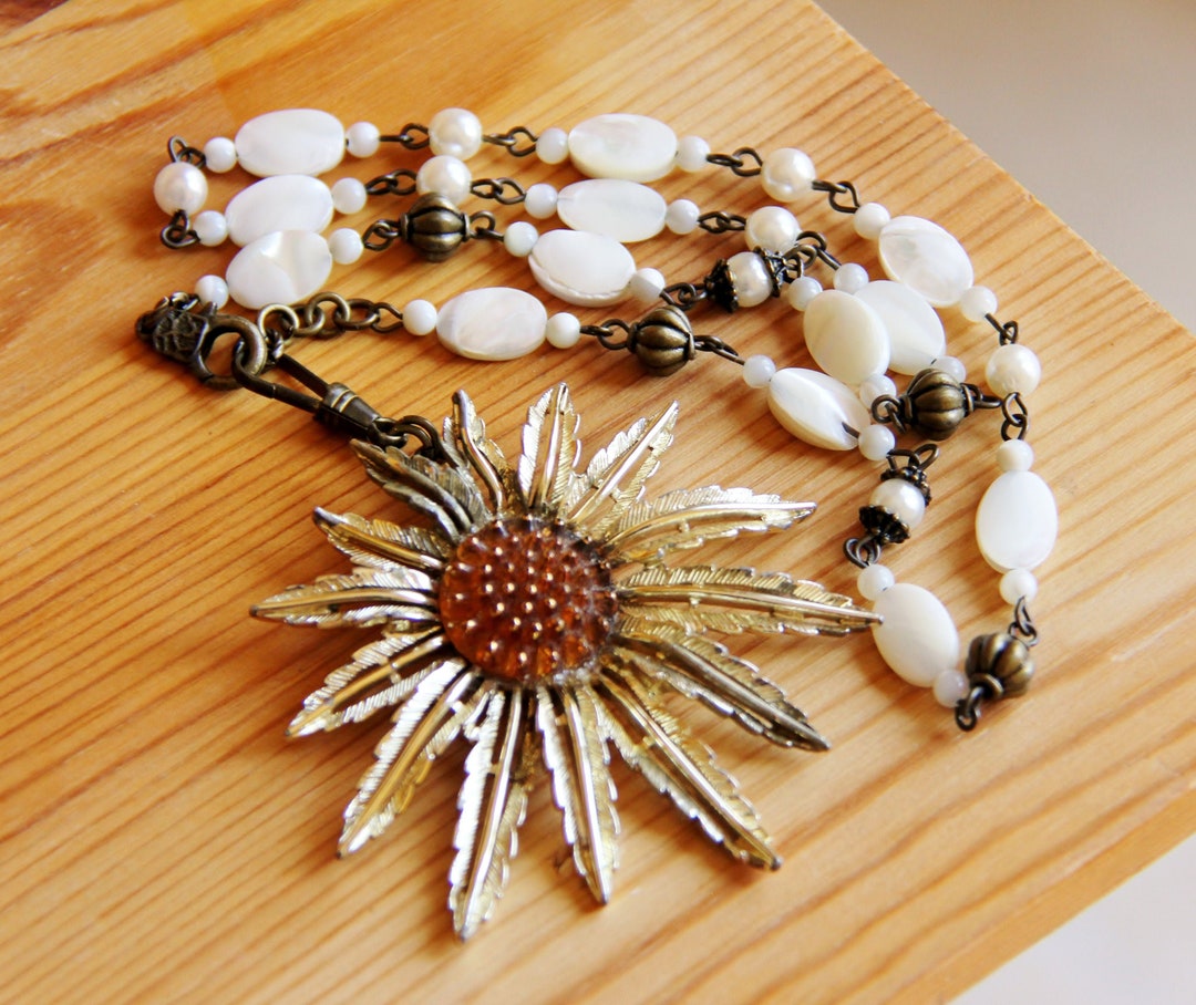 Reclaimed Short Vintage Big Bold Chunky Sarah Coventry Hemp Leaf Flower ...
