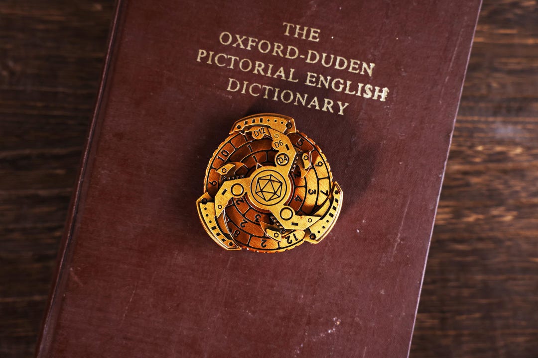 Full 7-in-1 Dnd Metal Dragon Compass Dice, Fingertip Gyro 360 Degree ...