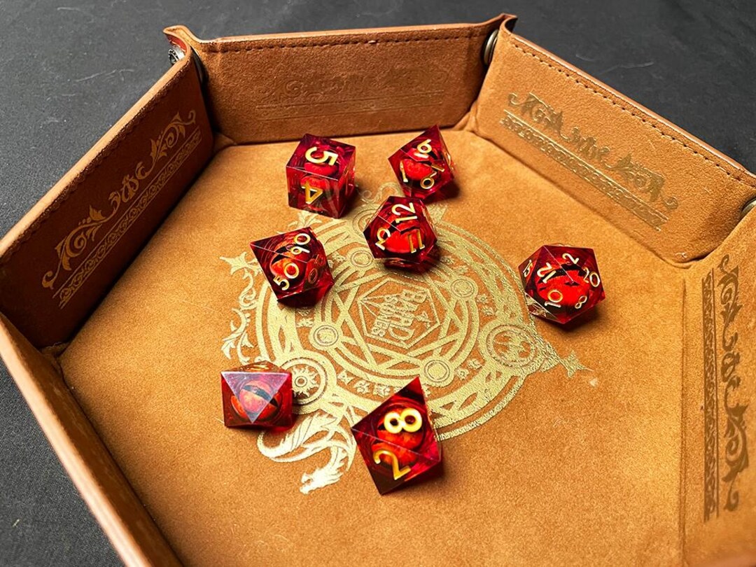 Blood Dragon Eye Dice | Handmade Resin Set for Dungeons and Dragons ...