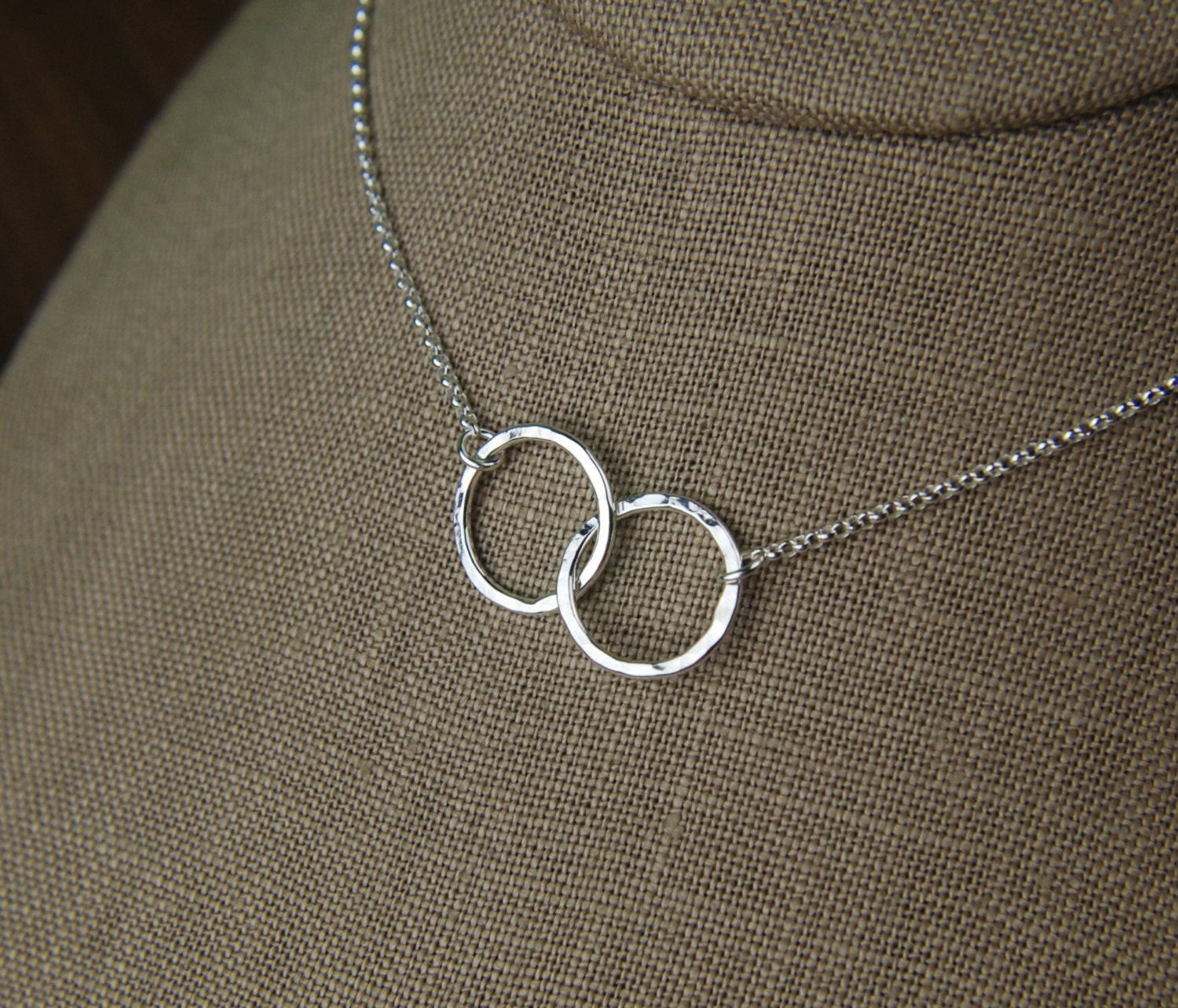 Hammered Interlocking Circles Necklace in Sterling Silver - Etsy