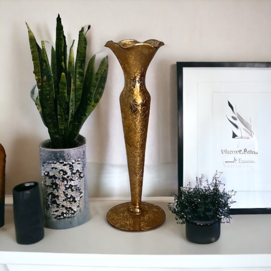 Stunning 22k Gold Covered Lotus Glass Bud Vase. Vintage Glastonbury ...