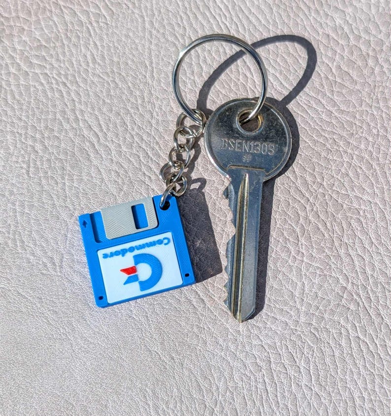 Commodore Floppy Disk Keyring: Retro 80s Computer Keychain - Etsy