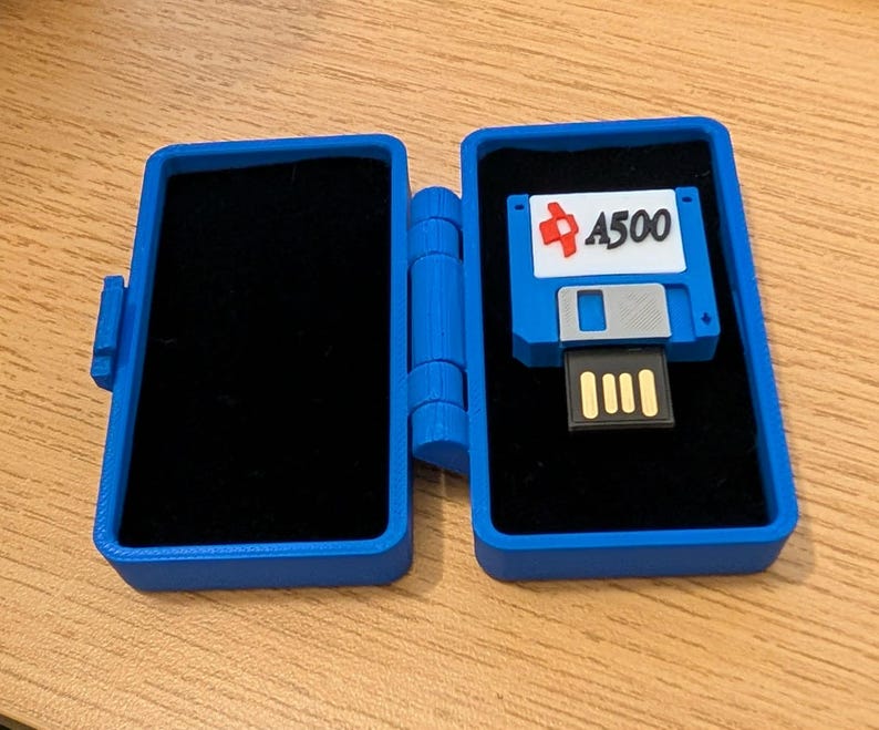 The A500 Retro Amiga Floppy Style Flash Drive (64GB) - Retro Gift - Etsy