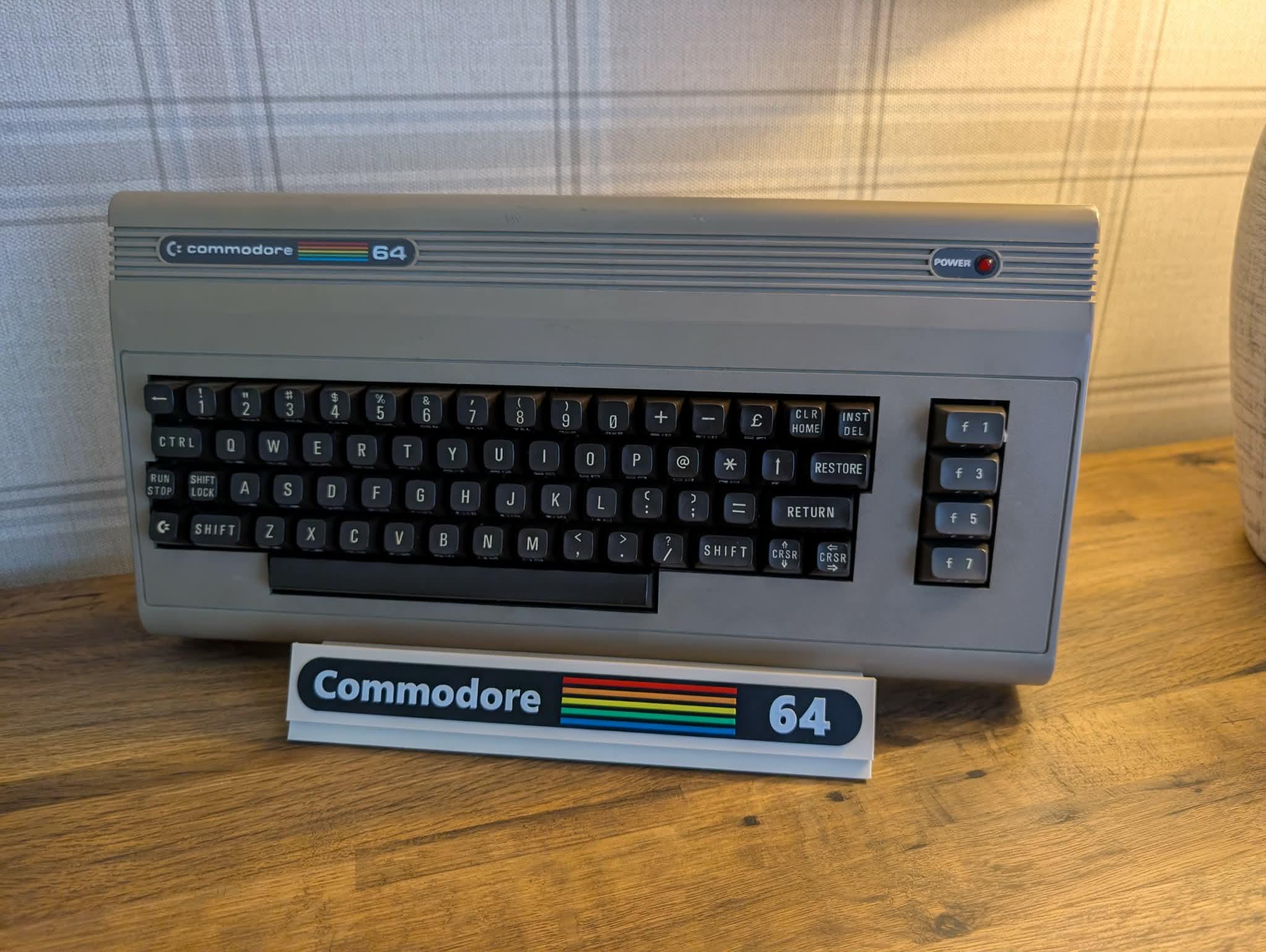Commodore 64 Retro Display Stand With Lighting – 80s Computer Collector ...