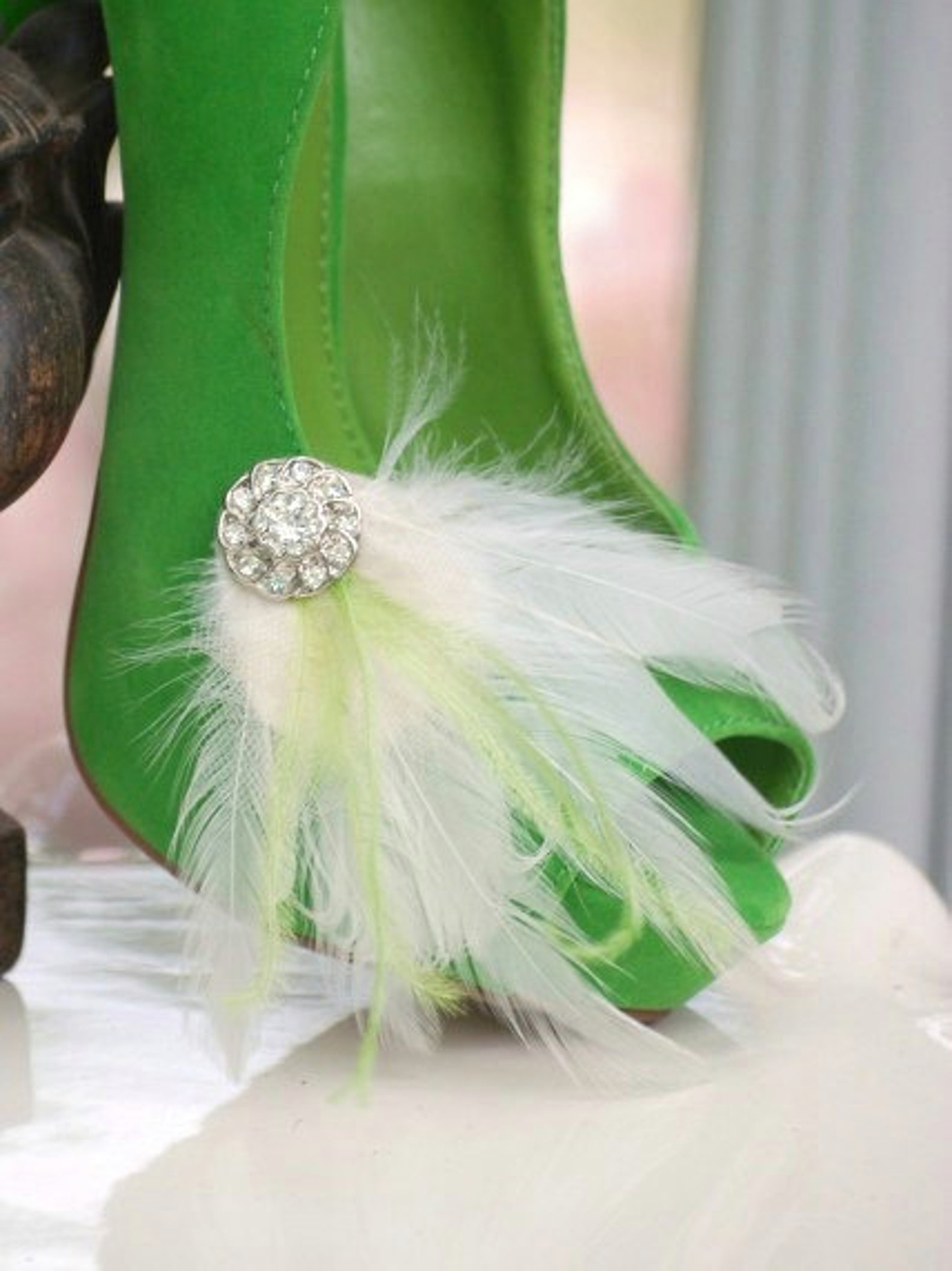 Shoe Clips Lime Green & Ivory / White / Black Feathers - Etsy