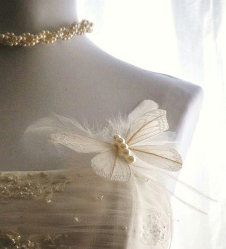 OFF WHITE Butterfly Stunning Hair Comb Feathers Ivory - Etsy