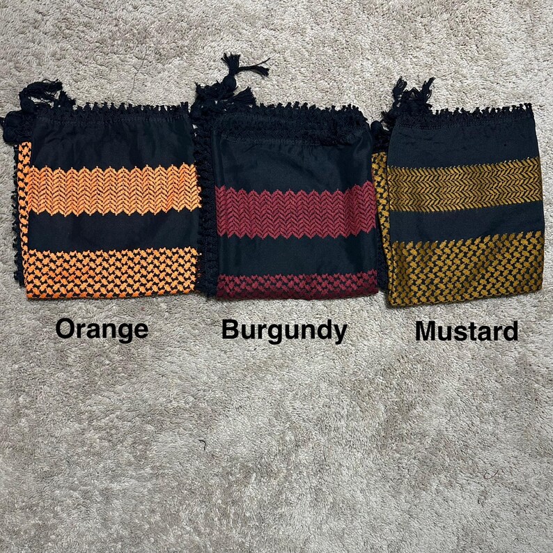 Traditional Keffiyeh Scarf: Jordanian Hattah Shemagh With Tassels - Etsy