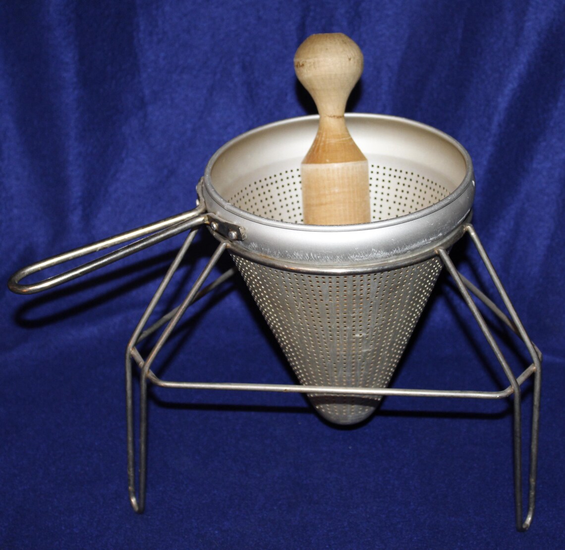Aluminum Ricer Juicer Strainer Stand and Pestle - Etsy