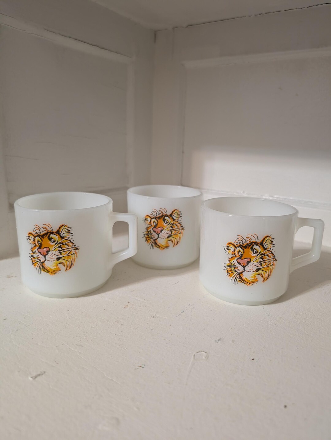 3 Vintage Esso Tiger Exxon Mascot Milk Glass Coffee Mugs - Etsy