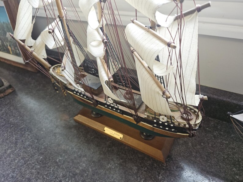 Model Cutty Sark 1869 Wooden Clipper Ship 14” Tall 20” Long W/skipper ...