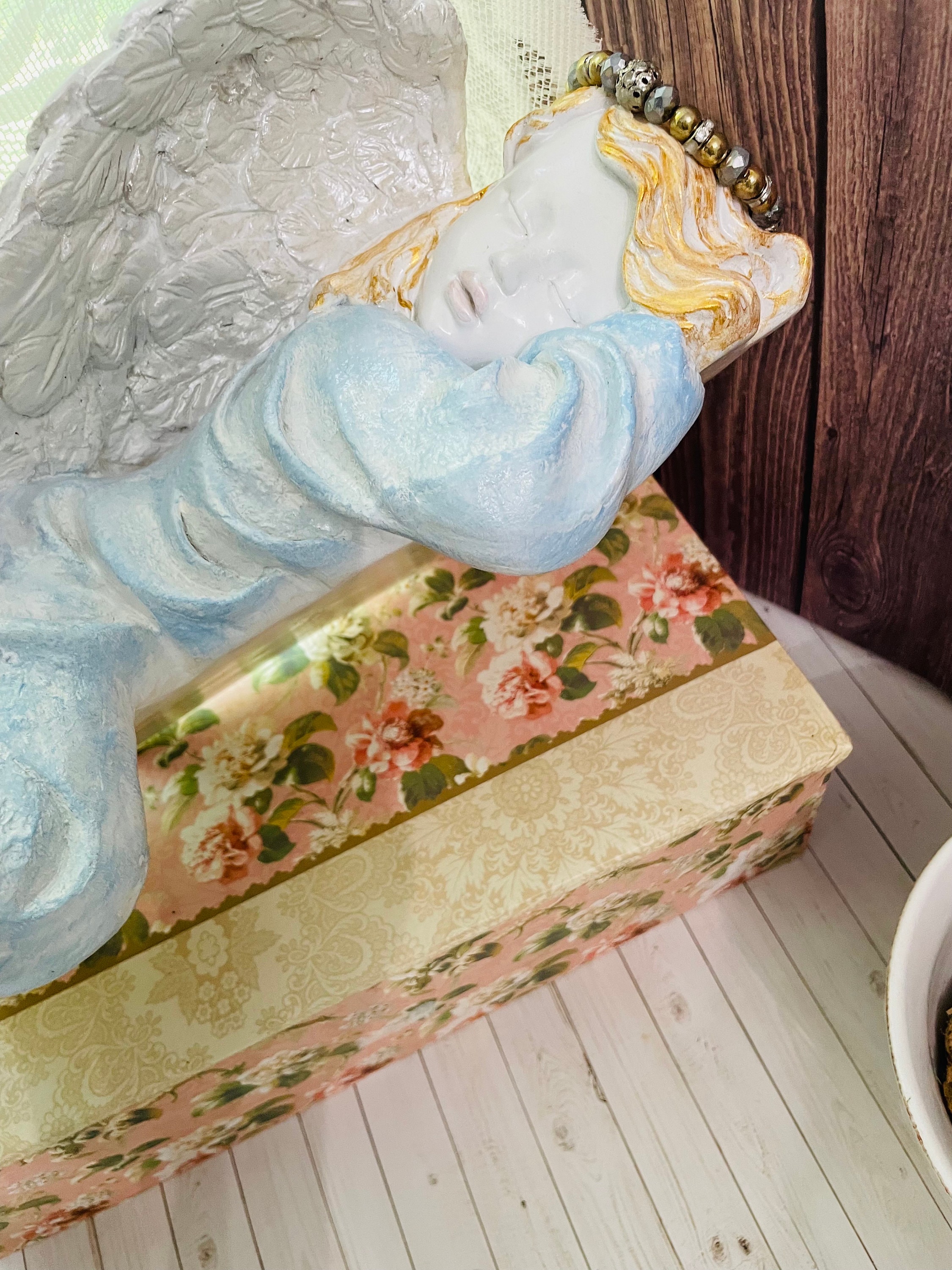 French Country Decorated Statue Sleepy Angel Shelf Sitter Crown Vintage ...