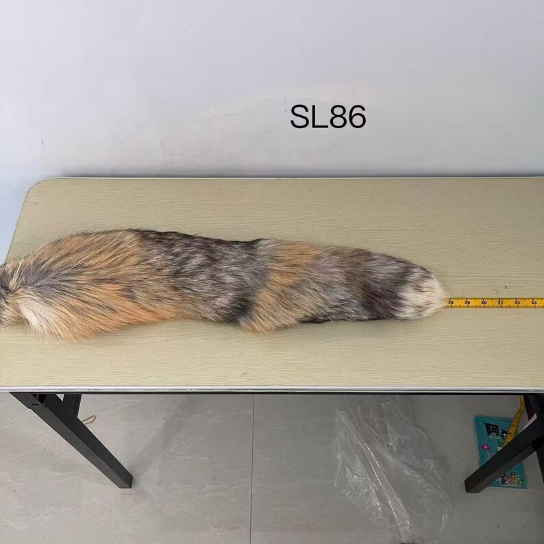 26" Fox Tails, Ethical Taxidermy Therian Tail Cosplay: Gray Gold, Clip ...