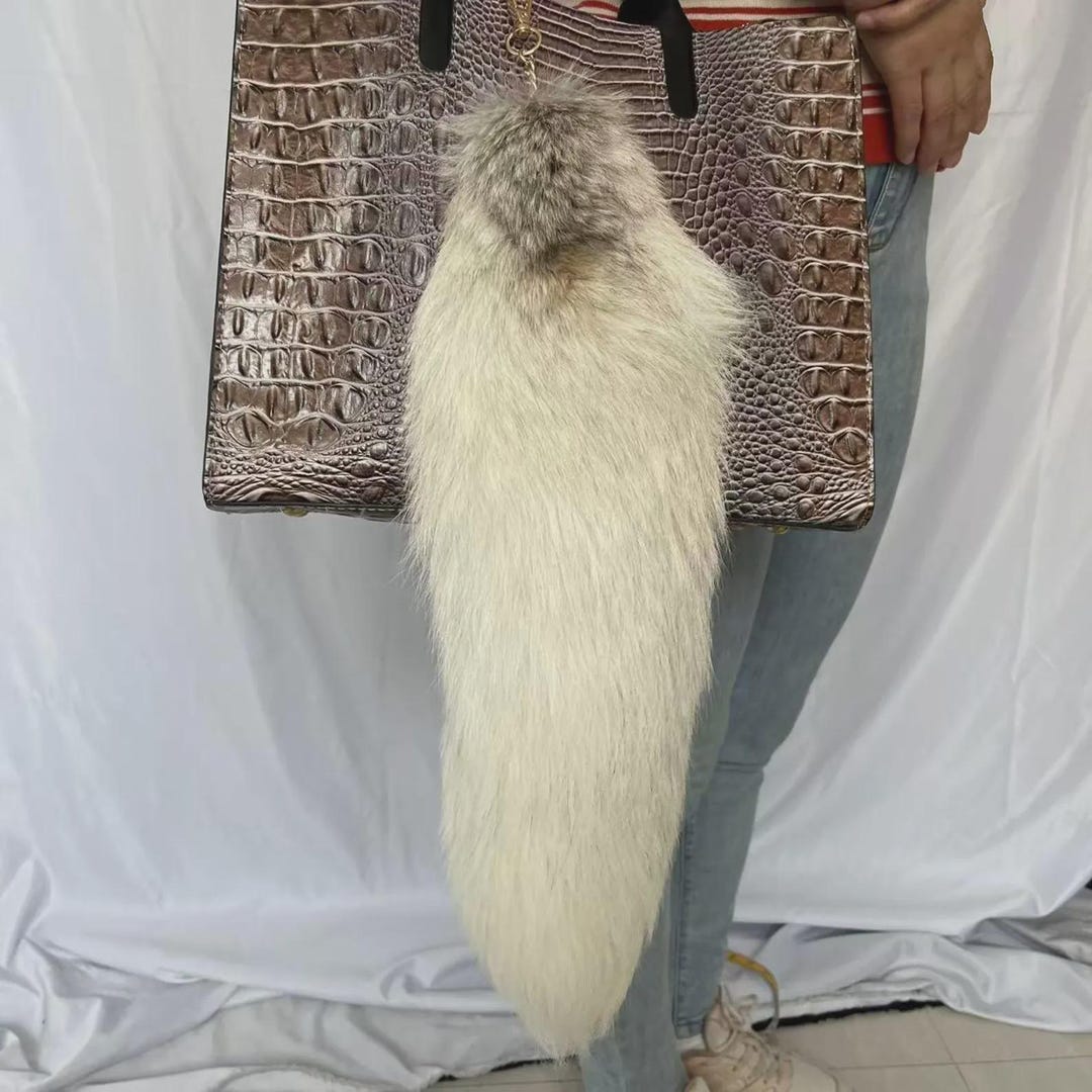 18" Fox Tails, Ethical Taxidermy Therian Tail Cosplay: White Gray, Clip ...