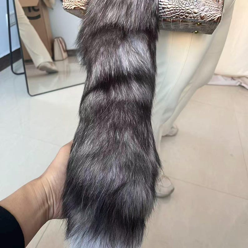 25" Fox Tails, Ethical Taxidermy Therian Tail Cosplay: Gray, Clip On ...