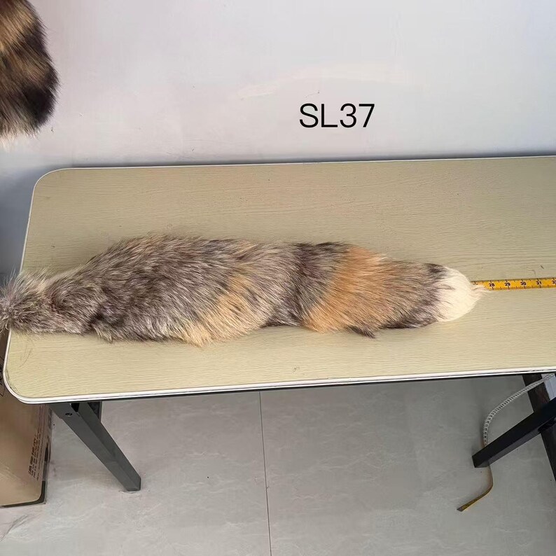 27" Fox Tails, Ethical Taxidermy Therian Tail Cosplay: Gold Gray, Clip ...