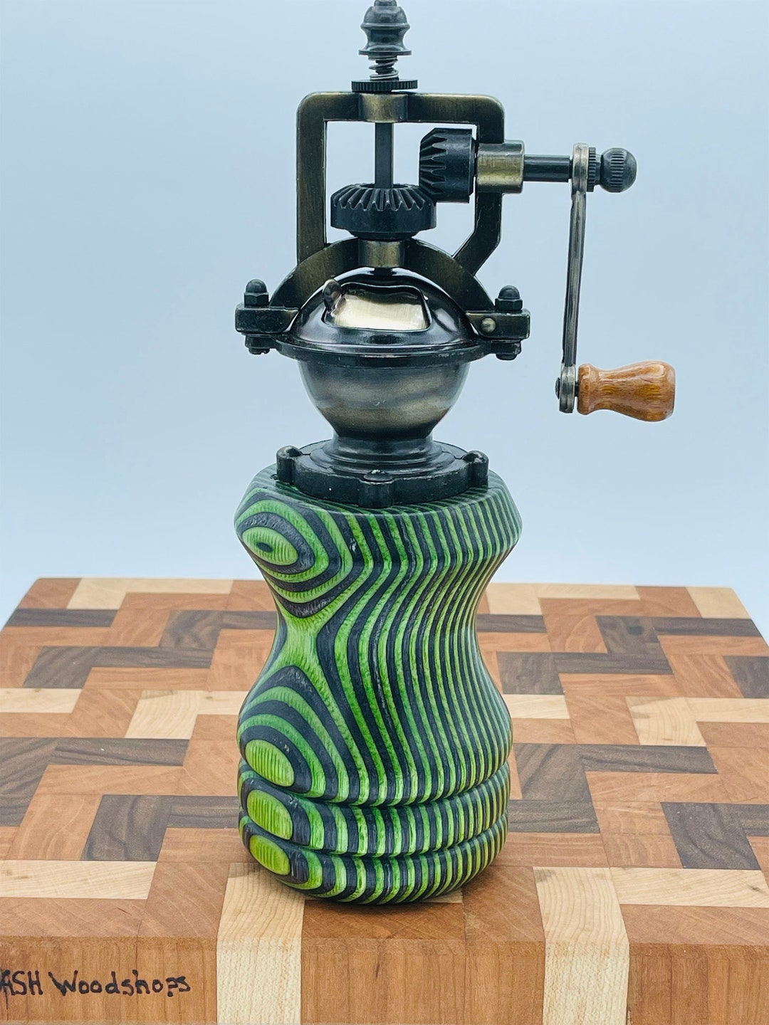 Pepper Mill - Vintage Style - Steampunk Classic Old Fashioned Kitchen ...