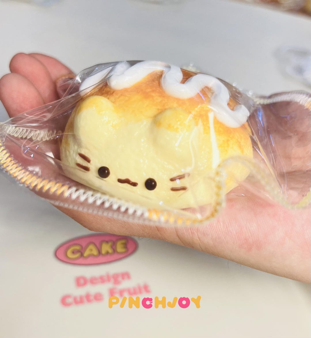 Adorable Cat Bread Squeeze Toy, Soft Pineapple Bun Stress Relief ...