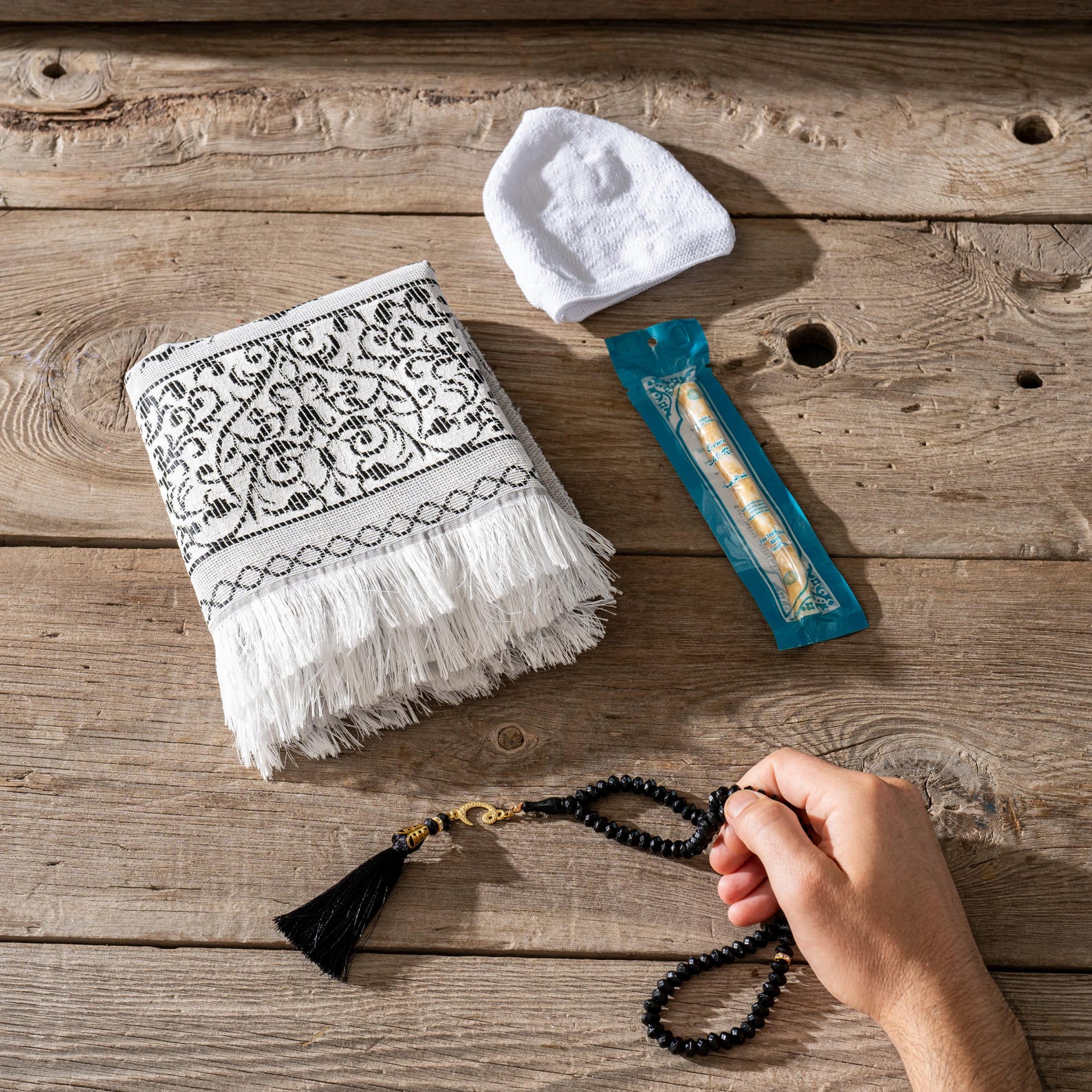 Prayer Mat, Muslim Prayer Rug, Miswak Sticks for Teeth, Kufi Hats ...
