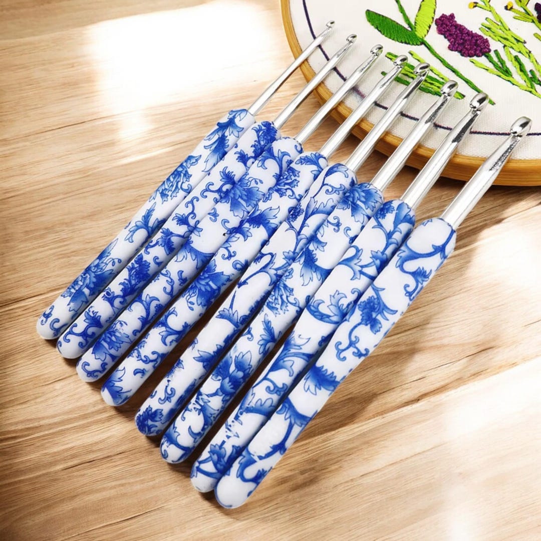 Set of 8 Blue Ceramic Crochet Hooks Perfect Knitting & Crafting Needles ...